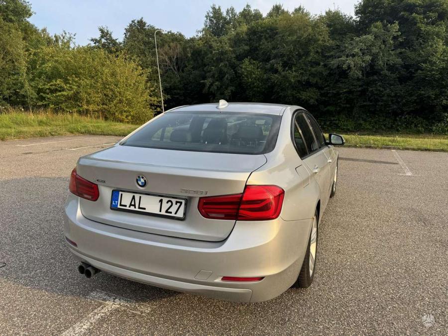 Grey BMW 328 2016 in Vilnius, with an engine capacity of 2.00 L and mileage of 214 thousand km for 9900 €, photo 13 on AUTOMOTO.COM.LV