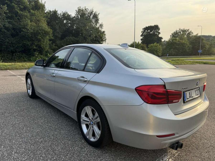 Grey BMW 328 2016 in Vilnius, with an engine capacity of 2.00 L and mileage of 214 thousand km for 9900 €, photo 14 on AUTOMOTO.COM.LV