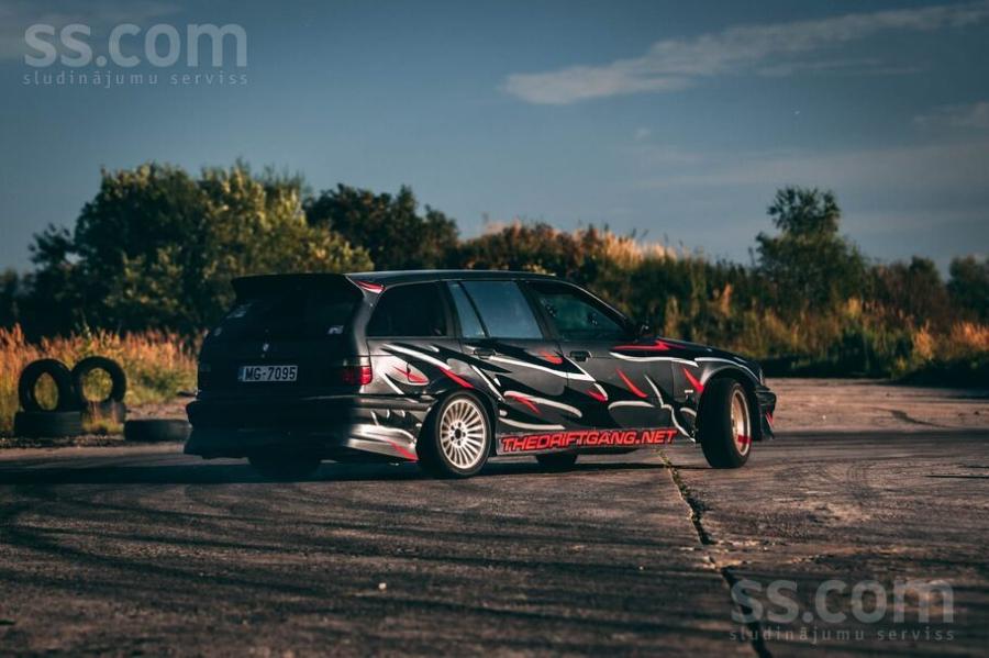 Grey BMW 328 1996 in Riga, with an engine capacity of 2.80 L and mileage of 229 thousand km for 3300 €, photo 5 on AUTOMOTO.COM.LV