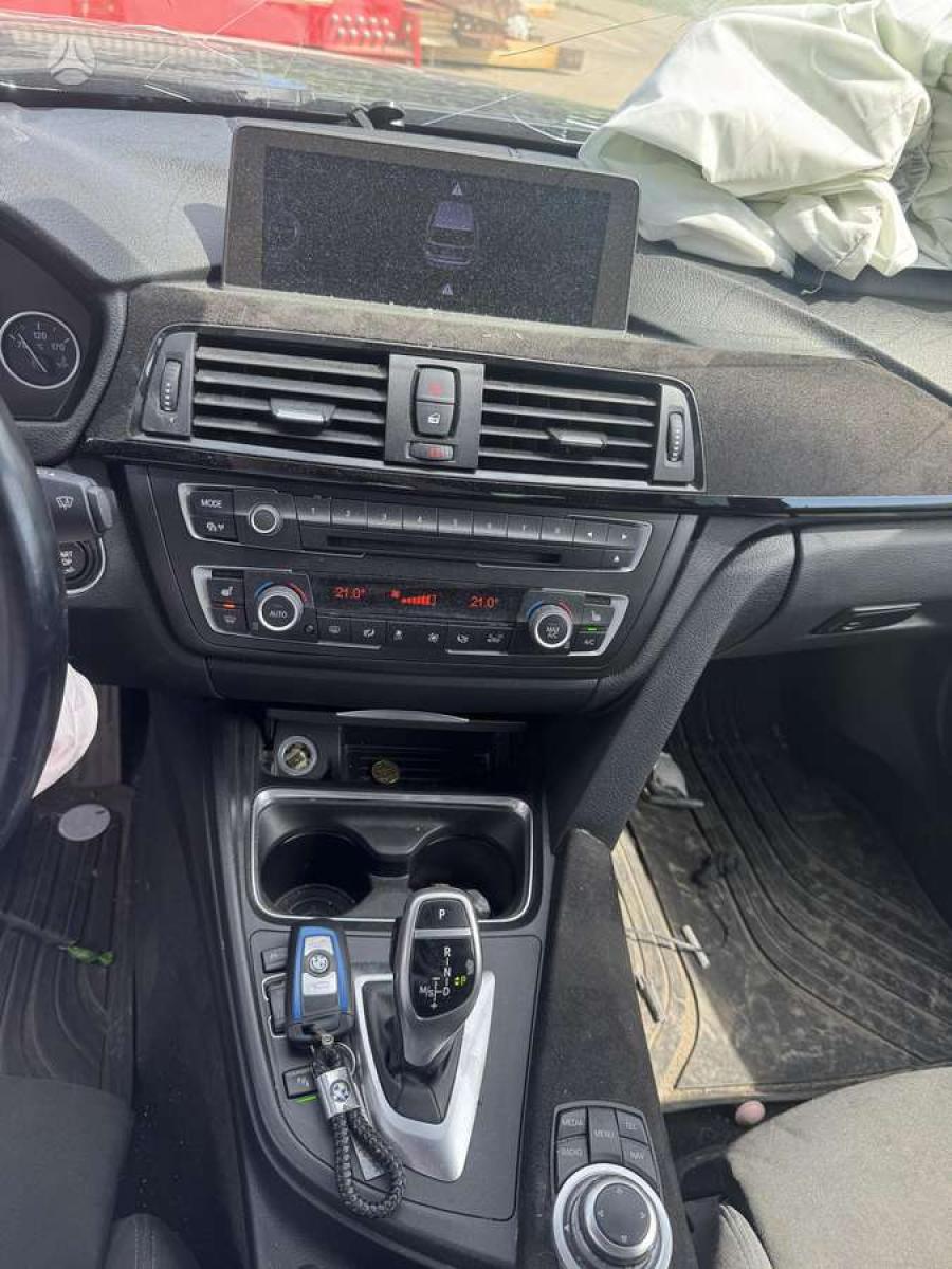 Pelēks BMW 328 2014 Panevēža, ar dzinēja tilpumu 2.00 L un nobraukumu 187 tūkst. km par 5750 €, foto 14 vietnē AUTOMOTO.COM.LV