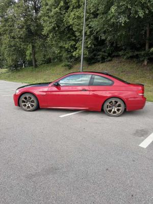 Red BMW 328 2009 in Kaunas, with an engine capacity of 3.00 L and mileage of 209 thousand km for 5850 €, photo 7 on AUTOMOTO.COM.LV