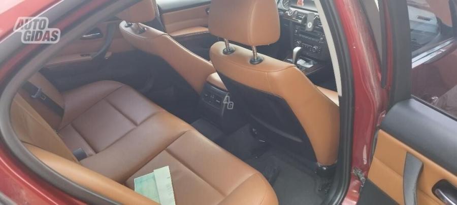 Red BMW 328 2011 in Kaunas, with an engine capacity of 3.00 L and mileage of 247 thousand km for 7000 €, photo 9 on AUTOMOTO.COM.LV