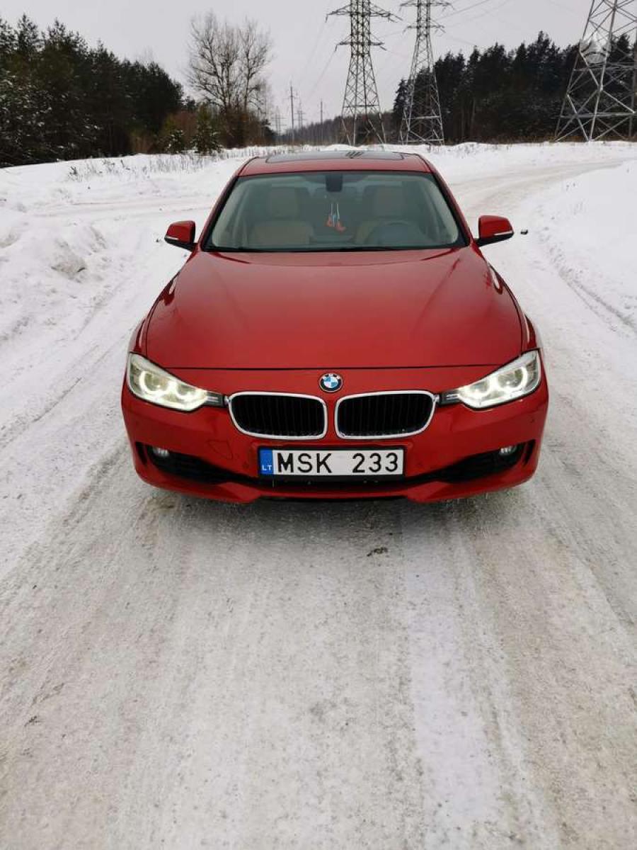 Red BMW 328 2012 in Vilnius, with an engine capacity of 2.00 L and mileage of 236 thousand km for 8590 €, photo 1 on AUTOMOTO.COM.LV