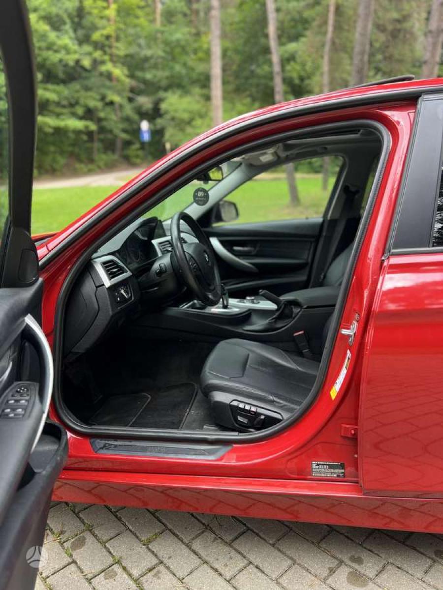 Red BMW 328 2012 in Vilnius, with an engine capacity of 2.00 L and mileage of 158 thousand km for 7900 €, photo 9 on AUTOMOTO.COM.LV