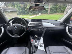 Red BMW 328 2012 in Vilnius, with an engine capacity of 2.00 L and mileage of 158 thousand km for 7900 €, photo 11 on AUTOMOTO.COM.LV