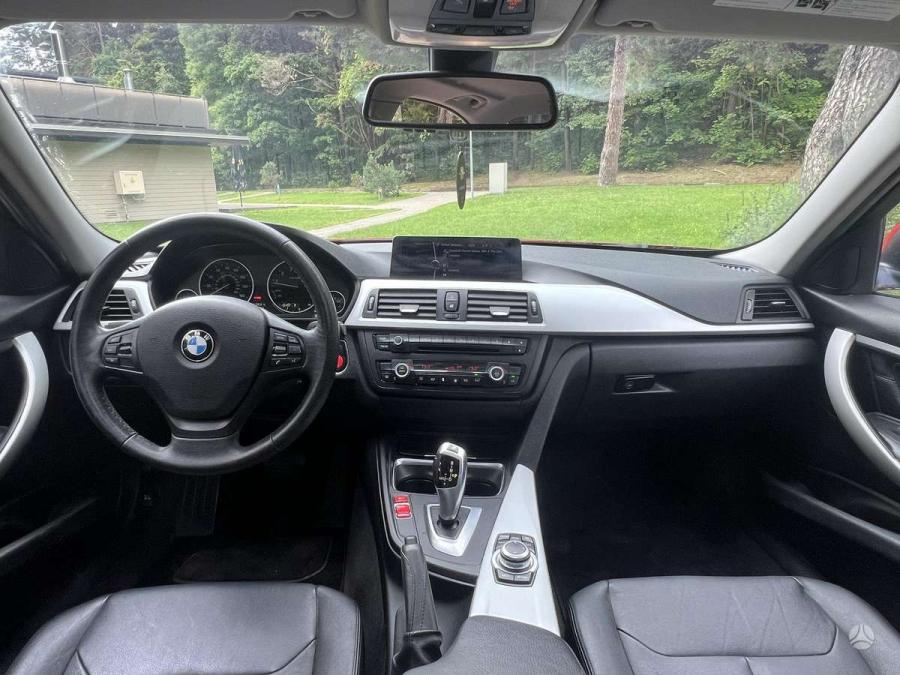 Red BMW 328 2012 in Vilnius, with an engine capacity of 2.00 L and mileage of 158 thousand km for 7900 €, photo 11 on AUTOMOTO.COM.LV