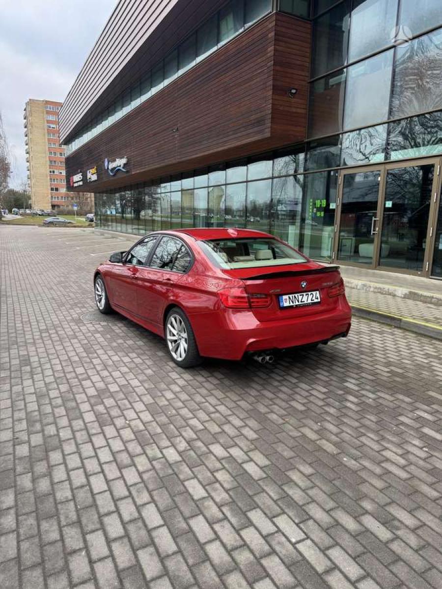 Red BMW 328 2013 in Kaunas, with an engine capacity of 2.00 L and mileage of 315 thousand km for 9500 €, photo 5 on AUTOMOTO.COM.LV