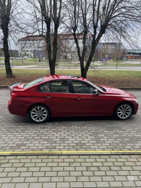 Red BMW 328 2013 in Kaunas, with an engine capacity of 2.00 L and mileage of 315 thousand km for 9500 €, photo 8 on AUTOMOTO.COM.LV