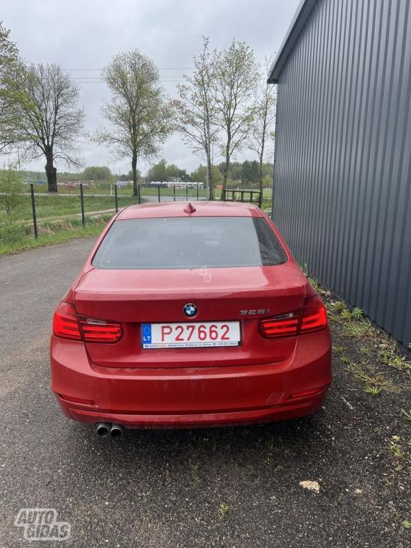 Red BMW 328 2013 in Vilnius, with an engine capacity of 2.00 L and mileage of 154 thousand km for 5800 €, photo 4 on AUTOMOTO.COM.LV