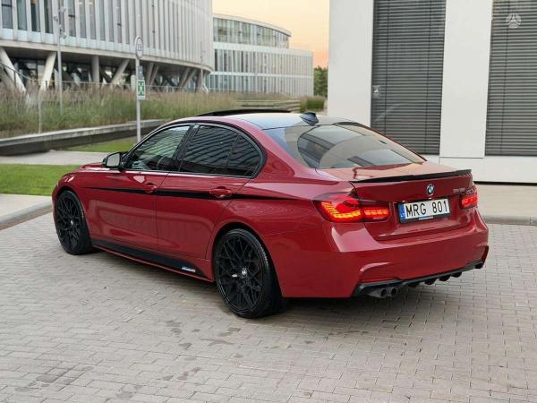 Red BMW 328 2013 in Vilnius, with an engine capacity of 2.00 L and mileage of 259 thousand km for 11750 €, photo 3 on AUTOMOTO.COM.LV