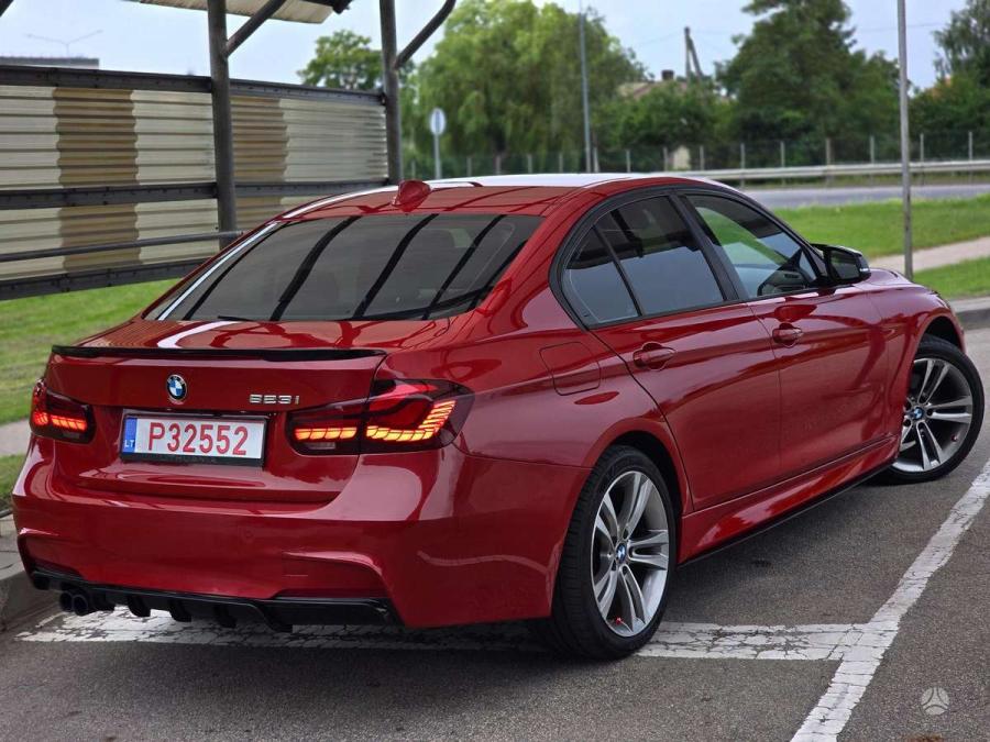 Red BMW 328 2016 in Radviliskis, with an engine capacity of 2.00 L and mileage of 195 thousand km for 12700 €, photo 12 on AUTOMOTO.COM.LV