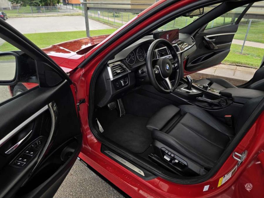Red BMW 328 2016 in Radviliskis, with an engine capacity of 2.00 L and mileage of 195 thousand km for 12700 €, photo 21 on AUTOMOTO.COM.LV