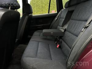 Красный БМВ 328 1995 в Рига, объемом двигателя 2.80 л и пробегом 199 тыс. км за 3450 €, фото 9 на AUTOMOTO.COM.LV