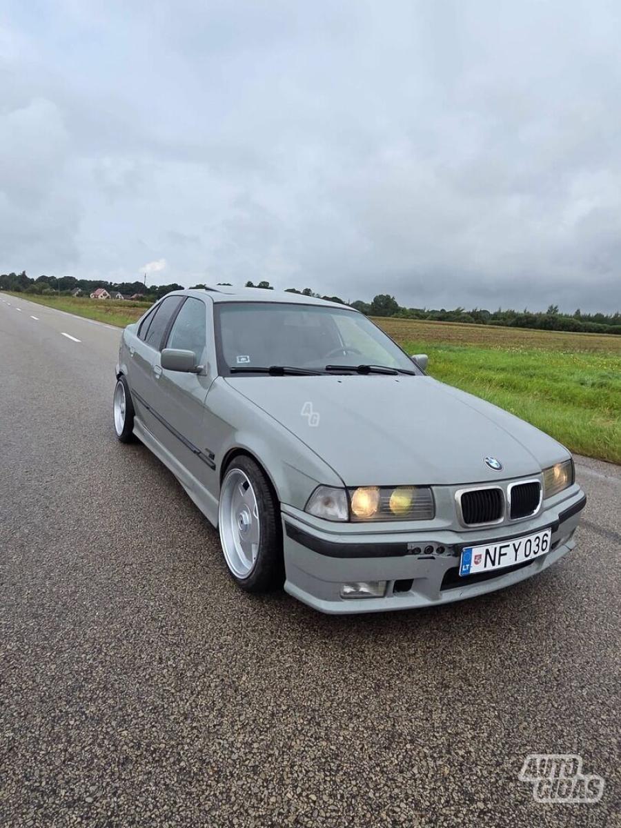 BMW 328 1996 in Vilnius, with an engine capacity of 2.80 L and mileage of 280 thousand km for 3200 €, photo 1 on AUTOMOTO.COM.LV