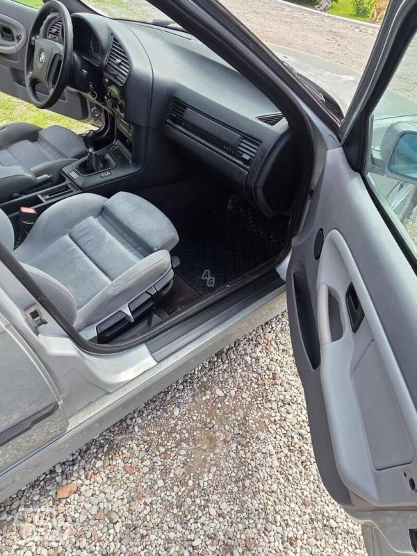 BMW 328 1996 in Vilnius, with an engine capacity of 2.80 L and mileage of 280 thousand km for 3200 €, photo 7 on AUTOMOTO.COM.LV