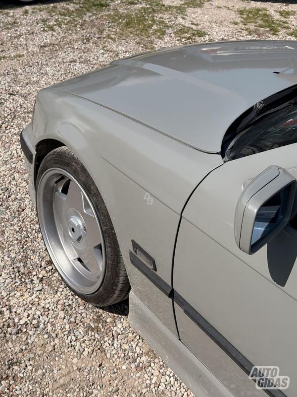 BMW 328 1996 in Vilnius, with an engine capacity of 2.80 L and mileage of 280 thousand km for 3200 €, photo 9 on AUTOMOTO.COM.LV
