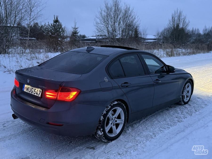 BMW 328 2013 Viļņa, ar dzinēja tilpumu 2.00 L un nobraukumu 181 tūkst. km par 10000 €, foto 5 vietnē AUTOMOTO.COM.LV