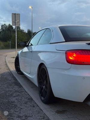 White BMW 328 2009 in Vilnius, with an engine capacity of 3.00 L and mileage of 136 thousand km for 9999 €, photo 5 on AUTOMOTO.COM.LV