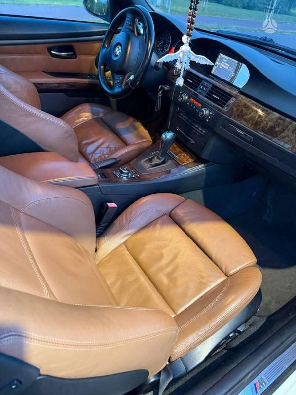 Balts BMW 328 2009 Viļņa, ar dzinēja tilpumu 3.00 L un nobraukumu 136 tūkst. km par 9999 €, foto 9 vietnē AUTOMOTO.COM.LV