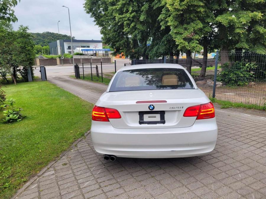 Balts BMW 328 2011 Kauņa, ar dzinēja tilpumu 3.00 L un nobraukumu 218 tūkst. km par 5600 €, foto 6 vietnē AUTOMOTO.COM.LV