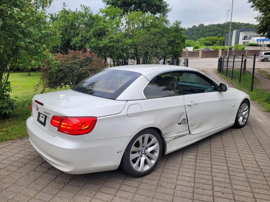 Balts BMW 328 2011 Kauņa, ar dzinēja tilpumu 3.00 L un nobraukumu 218 tūkst. km par 5600 €, foto 7 vietnē AUTOMOTO.COM.LV