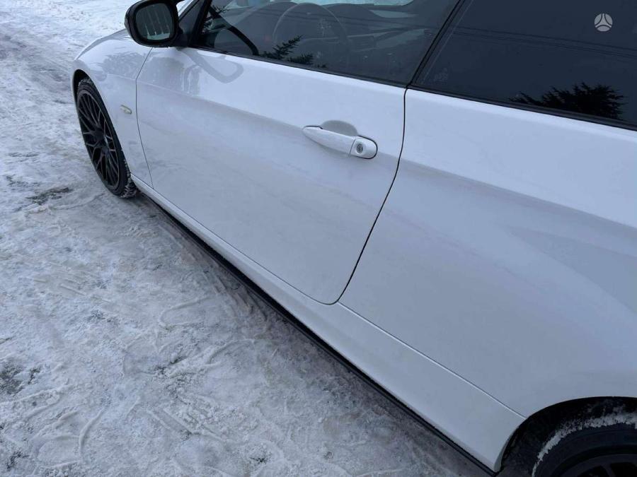 White BMW 328 2013 in Vilnius, with an engine capacity of 3.00 L and mileage of 170 thousand km for 8450 €, photo 12 on AUTOMOTO.COM.LV