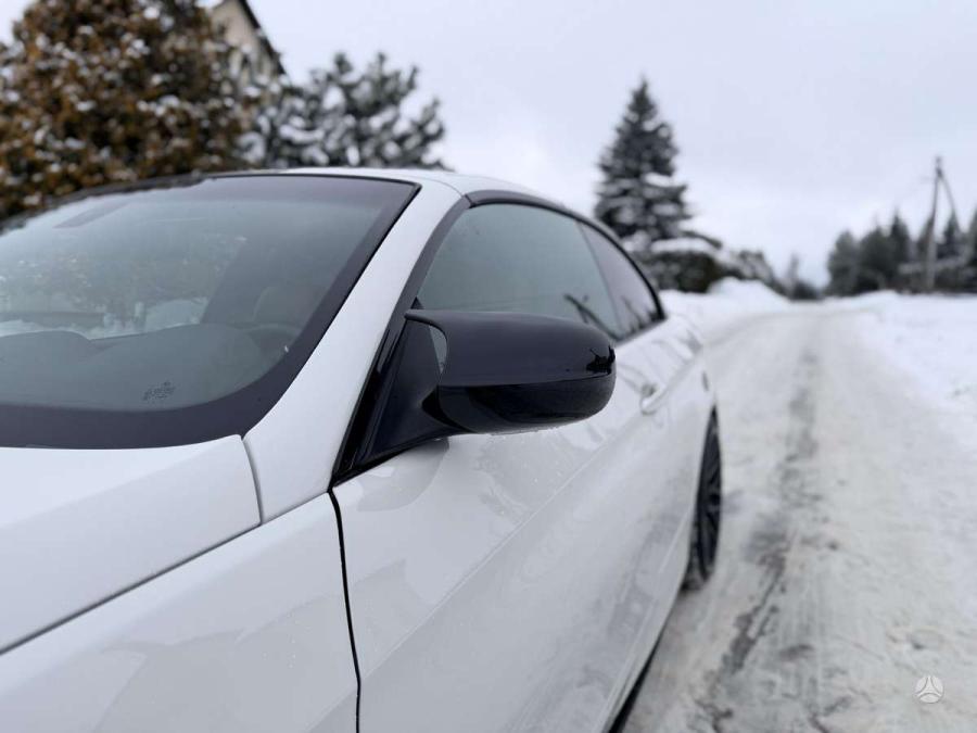 White BMW 328 2013 in Vilnius, with an engine capacity of 3.00 L and mileage of 170 thousand km for 8450 €, photo 13 on AUTOMOTO.COM.LV