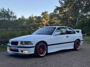 Balts BMW 328 1994 Tallina, ar dzinēja tilpumu 2.80 L un nobraukumu 287 tūkst. km par 8000 €, foto 21 vietnē AUTOMOTO.COM.LV