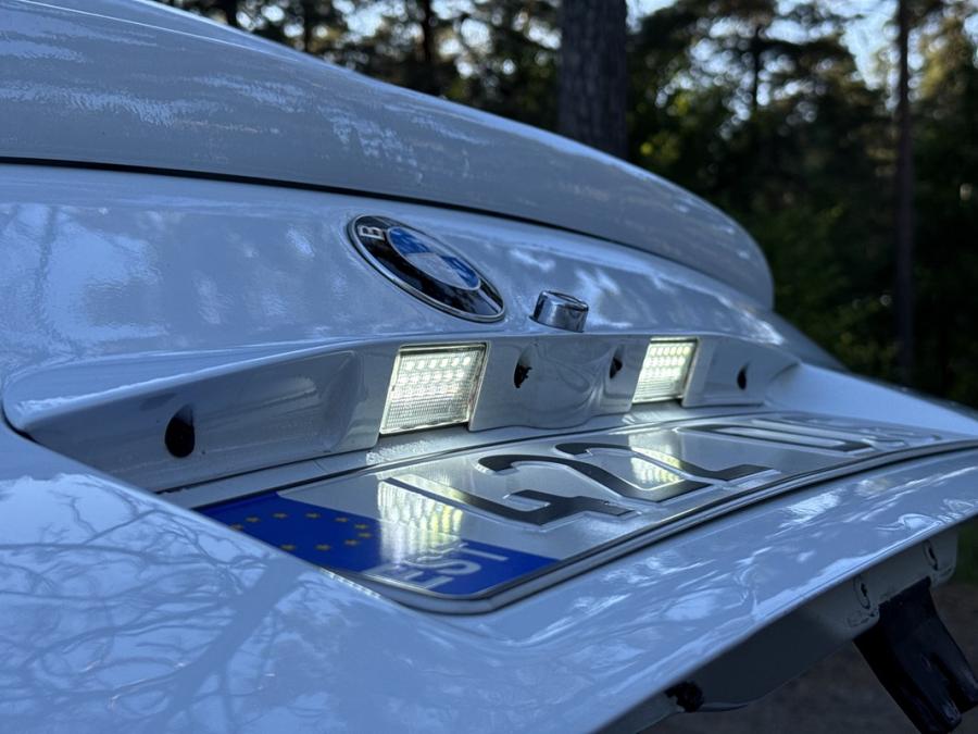 Balts BMW 328 1994 Tallina, ar dzinēja tilpumu 2.80 L un nobraukumu 287 tūkst. km par 8000 €, foto 22 vietnē AUTOMOTO.COM.LV