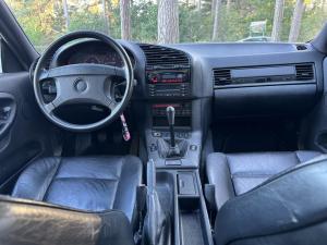 Balts BMW 328 1994 Tallina, ar dzinēja tilpumu 2.80 L un nobraukumu 287 tūkst. km par 8000 €, foto 26 vietnē AUTOMOTO.COM.LV