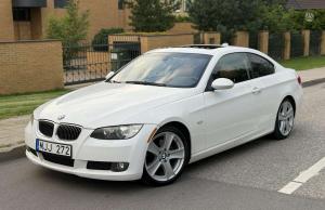 BMW 328 2008 in Vilnius on AUTOMOTO.COM.LV White BMW 328 2008 in Vilnius, with an engine capacity of 3.00 L and mileage of 246 thousand km for 5999 €, photo 1 on AUTOMOTO.COM.LV