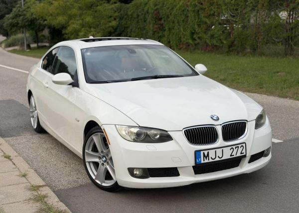 White BMW 328 2008 in Vilnius, with an engine capacity of 3.00 L and mileage of 246 thousand km for 5999 €, photo 10 on AUTOMOTO.COM.LV