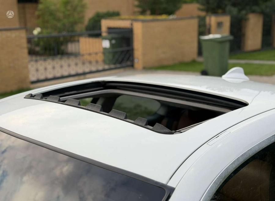 White BMW 328 2008 in Vilnius, with an engine capacity of 3.00 L and mileage of 246 thousand km for 5999 €, photo 11 on AUTOMOTO.COM.LV