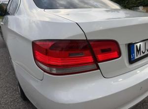 White BMW 328 2008 in Vilnius, with an engine capacity of 3.00 L and mileage of 246 thousand km for 5999 €, photo 28 on AUTOMOTO.COM.LV