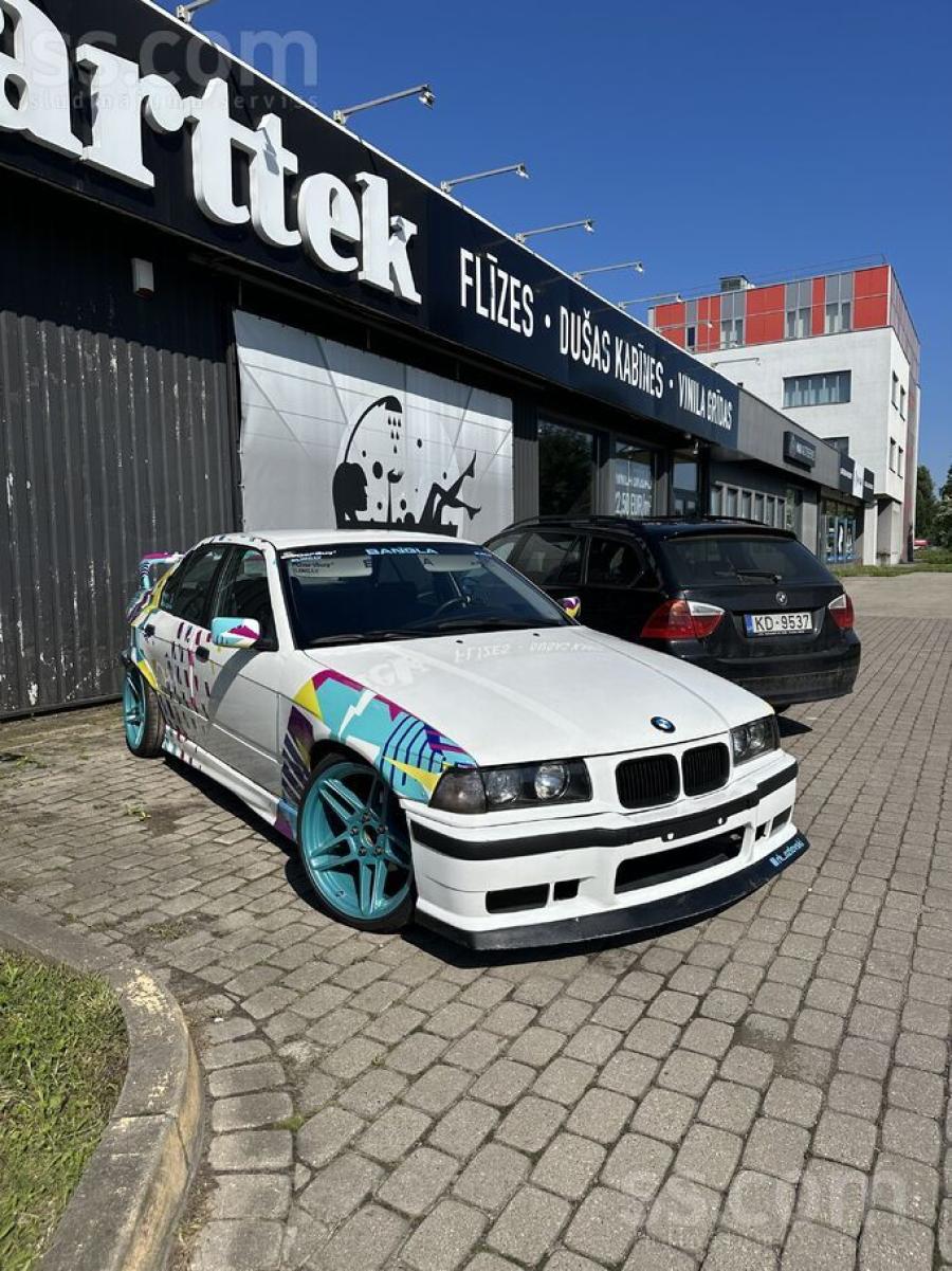 White BMW 328 1997 in Riga, with an engine capacity of 2.80 L and mileage of 200 thousand km for 7750 €, photo 14 on AUTOMOTO.COM.LV
