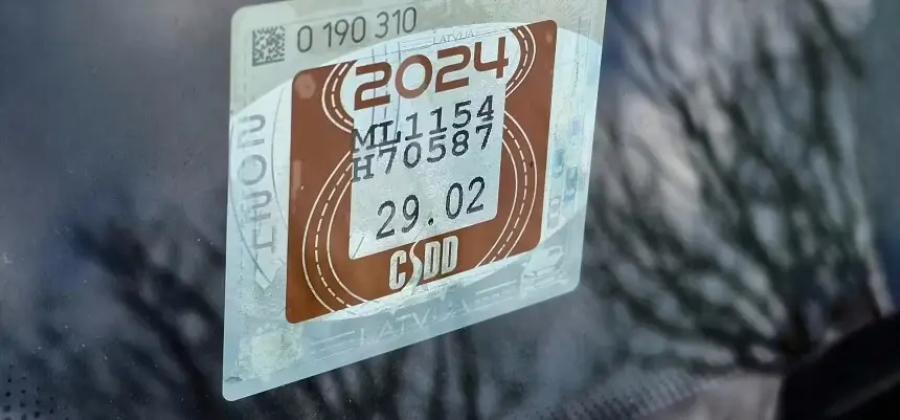 Белый БМВ 328 1998 в Валмиера, объемом двигателя 2.80 л и пробегом 439 тыс. км за 2700 €, фото 12 на AUTOMOTO.COM.LV