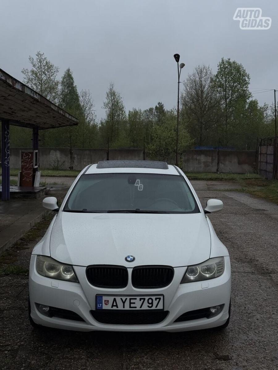 White BMW 328 2009 in Vilnius, with an engine capacity of 3.00 L and mileage of 274 thousand km for 5600 €, photo 1 on AUTOMOTO.COM.LV