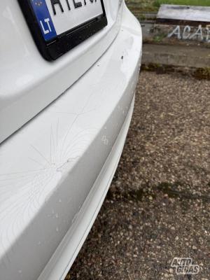 White BMW 328 2009 in Vilnius, with an engine capacity of 3.00 L and mileage of 274 thousand km for 5600 €, photo 8 on AUTOMOTO.COM.LV