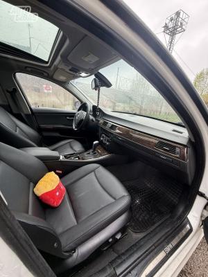 White BMW 328 2009 in Vilnius, with an engine capacity of 3.00 L and mileage of 274 thousand km for 5600 €, photo 10 on AUTOMOTO.COM.LV