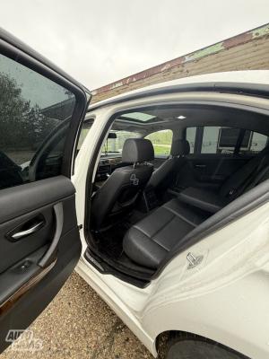 White BMW 328 2009 in Vilnius, with an engine capacity of 3.00 L and mileage of 274 thousand km for 5600 €, photo 11 on AUTOMOTO.COM.LV