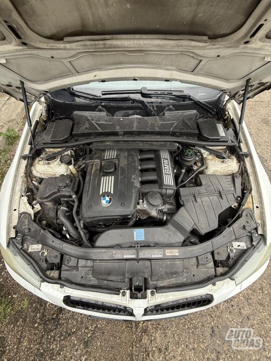 White BMW 328 2009 in Vilnius, with an engine capacity of 3.00 L and mileage of 274 thousand km for 5600 €, photo 12 on AUTOMOTO.COM.LV