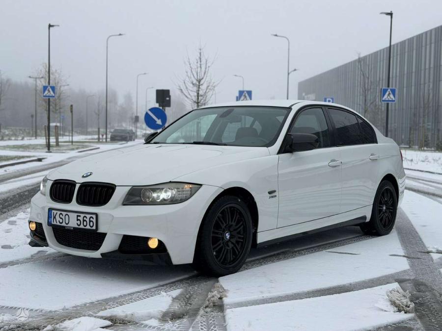 White BMW 328 2011 in Vilnius, with an engine capacity of 3.00 L and mileage of 205 thousand km for 5500 €, photo 5 on AUTOMOTO.COM.LV