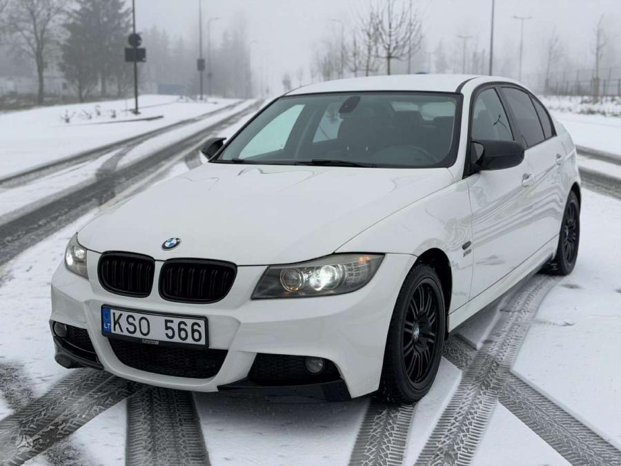 White BMW 328 2011 in Vilnius, with an engine capacity of 3.00 L and mileage of 205 thousand km for 5250 €, photo 10 on AUTOMOTO.COM.LV