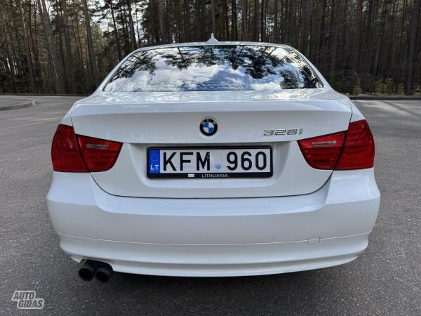 Balts BMW 328 2011 Druskininkai, ar dzinēja tilpumu 3.00 L un nobraukumu 235 tūkst. km par 5300 €, foto 5 vietnē AUTOMOTO.COM.LV