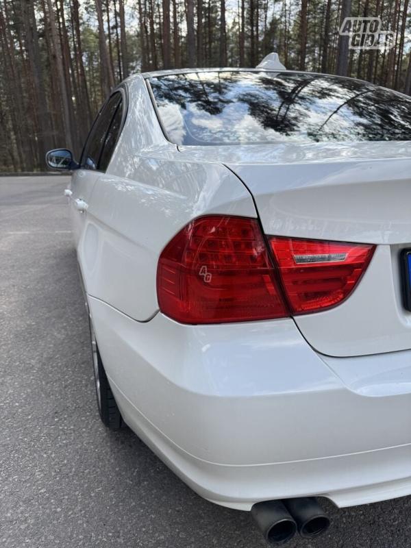 Balts BMW 328 2011 Druskininkai, ar dzinēja tilpumu 3.00 L un nobraukumu 235 tūkst. km par 5300 €, foto 10 vietnē AUTOMOTO.COM.LV