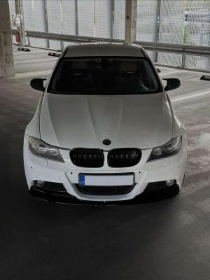 White BMW 328 2011 in Vilnius, with an engine capacity of 3.00 L and mileage of 224 thousand km for 6680 €, photo 3 on AUTOMOTO.COM.LV