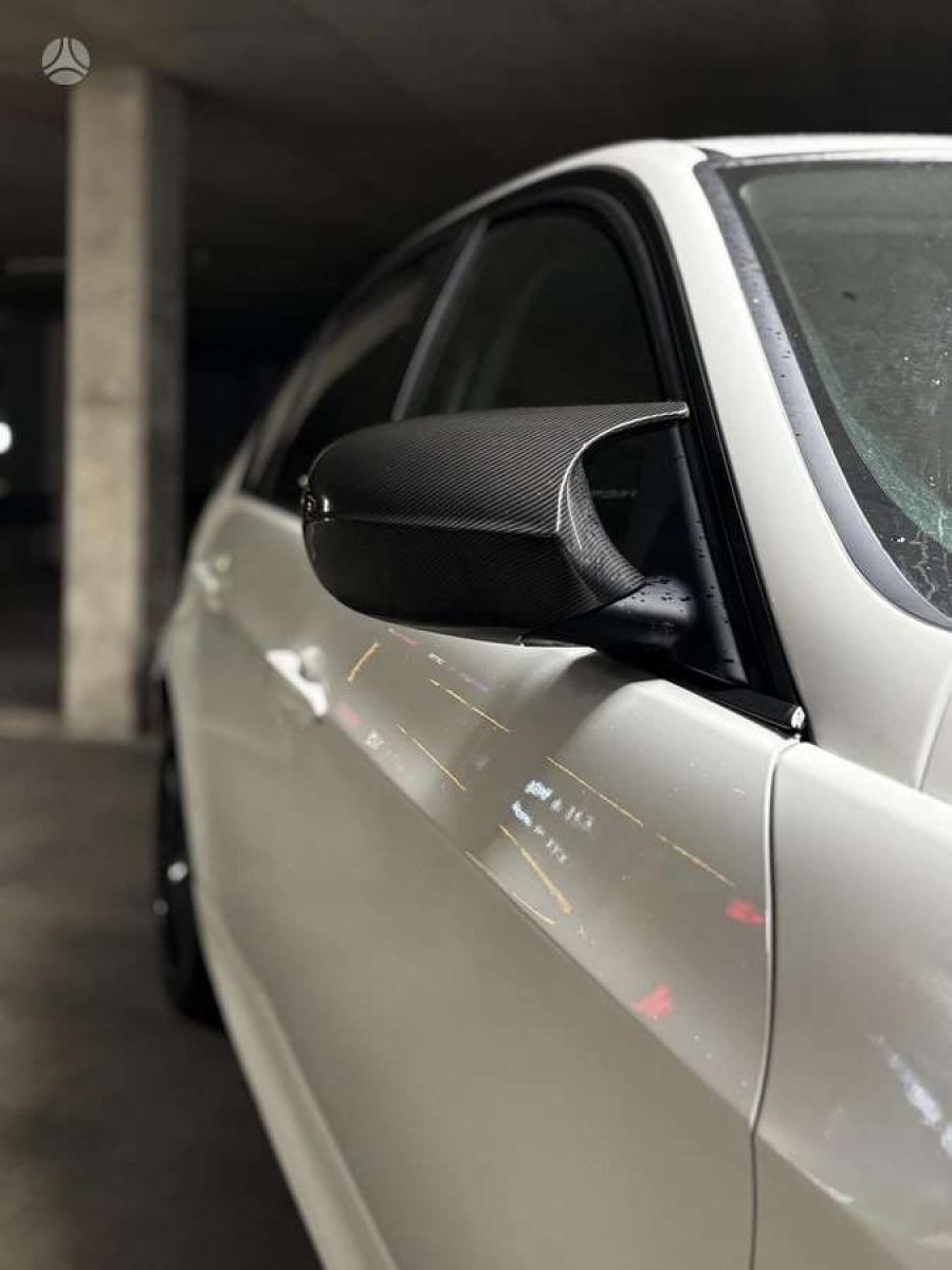 White BMW 328 2011 in Vilnius, with an engine capacity of 3.00 L and mileage of 224 thousand km for 6680 €, photo 8 on AUTOMOTO.COM.LV