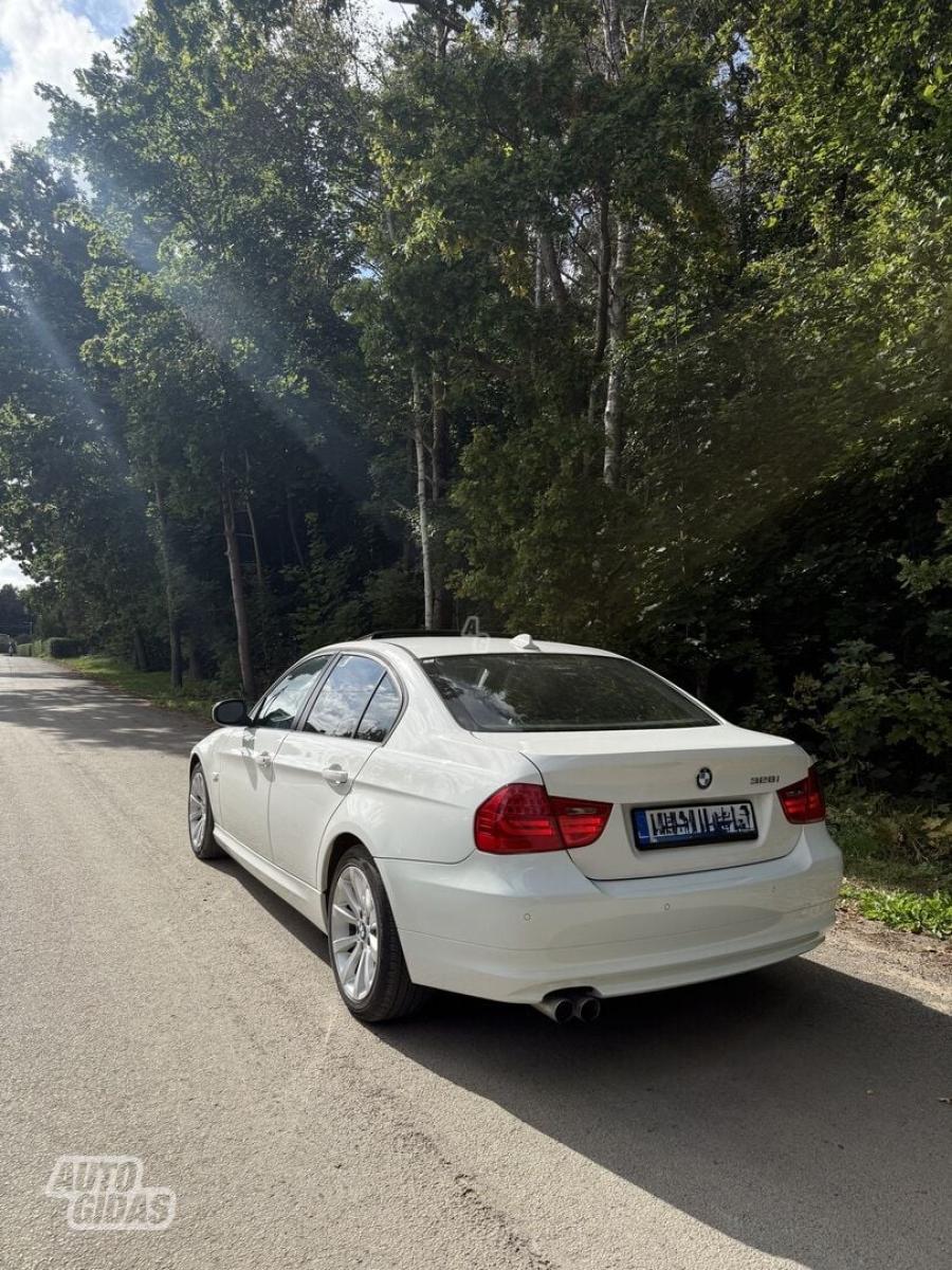 Balts BMW 328 2011 Klaipėda, ar dzinēja tilpumu 3.00 L un nobraukumu 149 tūkst. km par 5000 €, foto 5 vietnē AUTOMOTO.COM.LV