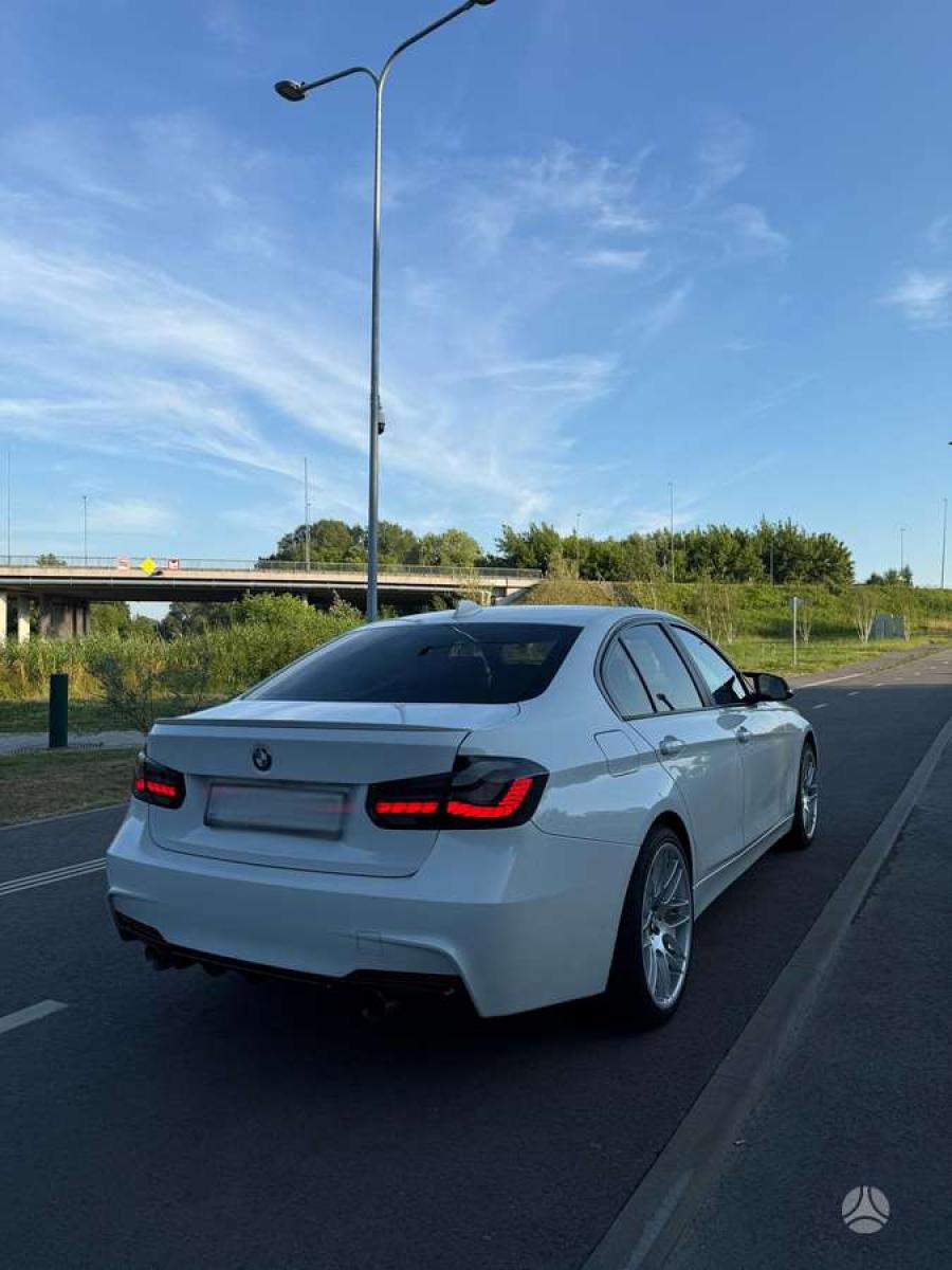 White BMW 328 2012 in Klaipeda, with an engine capacity of 2.00 L and mileage of 171 thousand km for 12800 €, photo 8 on AUTOMOTO.COM.LV