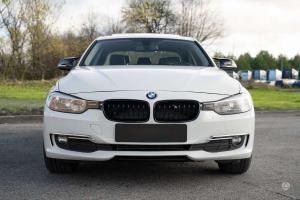 White BMW 328 2013 in Vilnius, with an engine capacity of 2.00 L and mileage of 222 thousand km for 8300 €, photo 12 on AUTOMOTO.COM.LV
